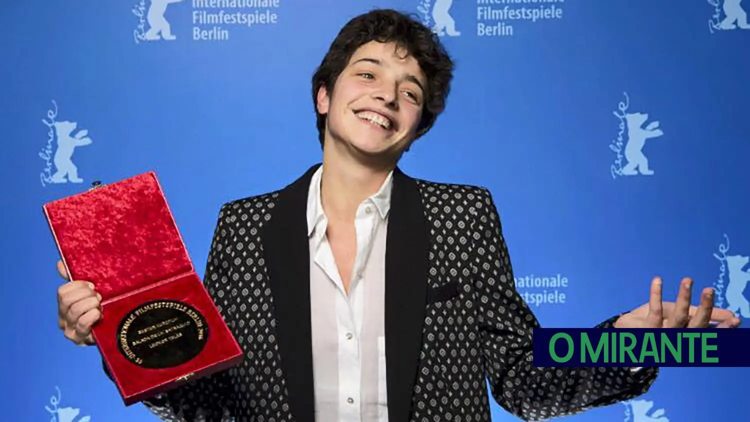 O MIRANTE | Novo filme de Leonor Teles em competição no Festival de Veneza