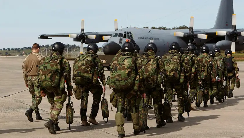 O MIRANTE | Brigada de Reacção Rápida realiza exercícios militares na ...