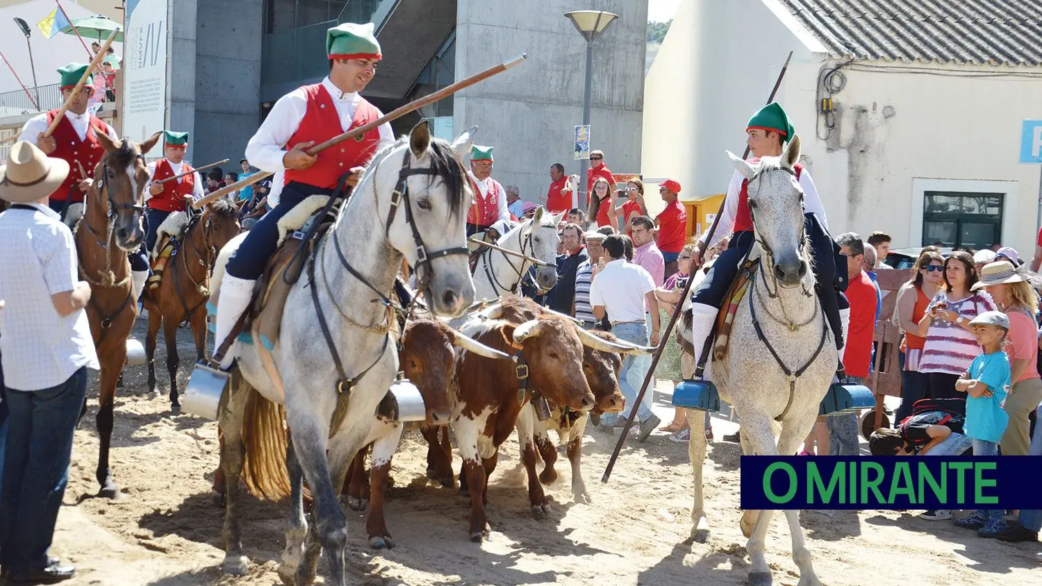 O MIRANTE | Colete Encarnado vence as 7 Maravilhas da Cultura Popular