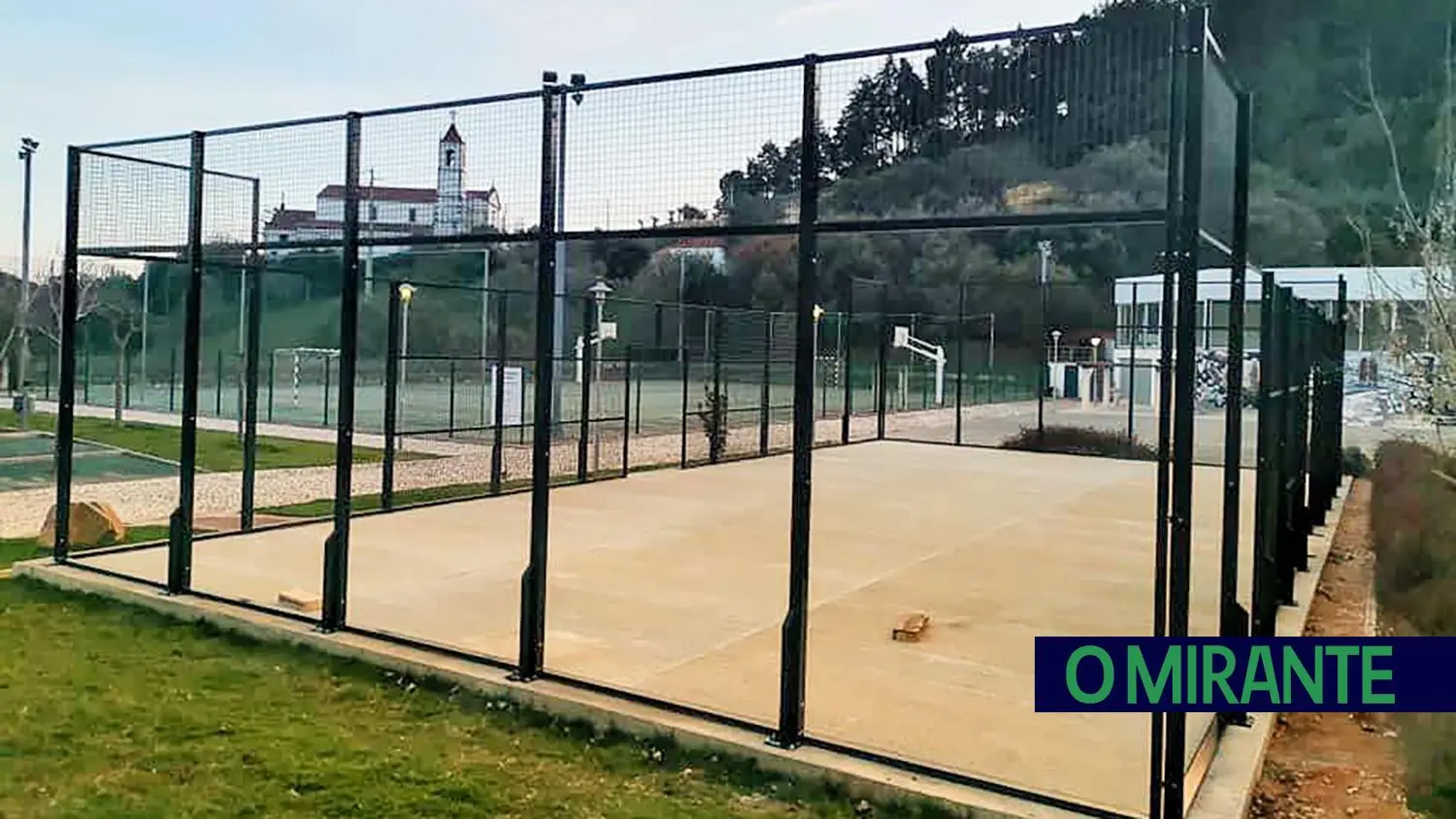 O MIRANTE | Campo de padel em Alcanede