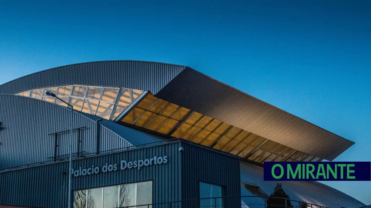 O MIRANTE | Torres Novas recebe supertaças de basquetebol