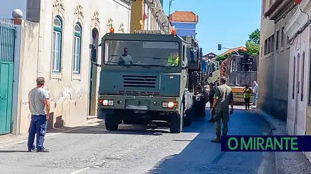 O MIRANTE | Passagem de coluna militar na Chamusca provoca caos no trânsito