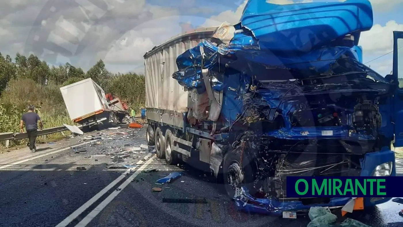 O MIRANTE | Acidente obriga ao corte do IC2 entre Alcoentre e Asseiceira