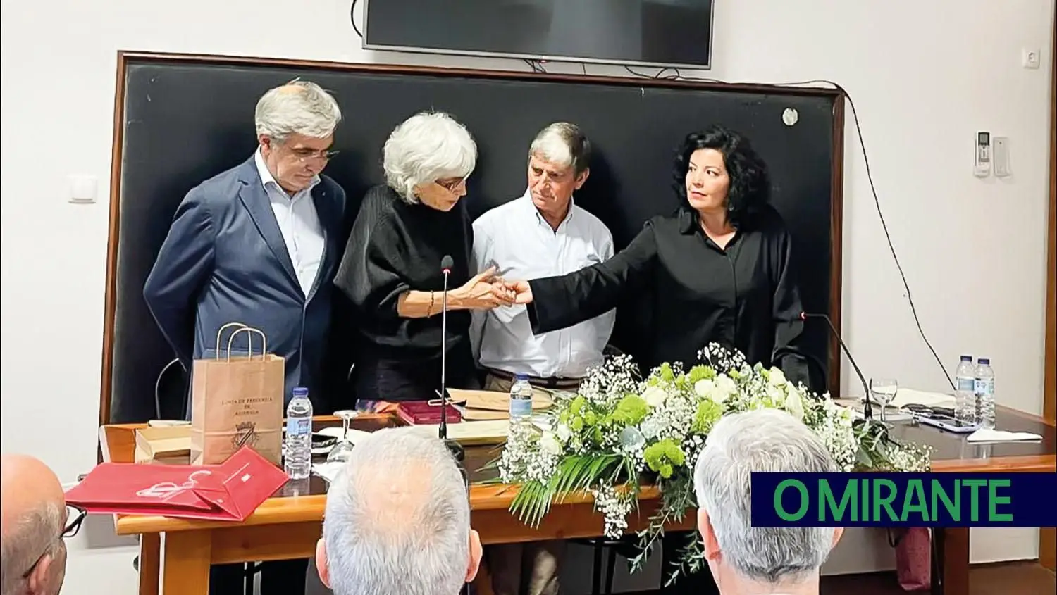 O MIRANTE | Apresentação de livro de Ana Mota encheu Fundação Saramago ...