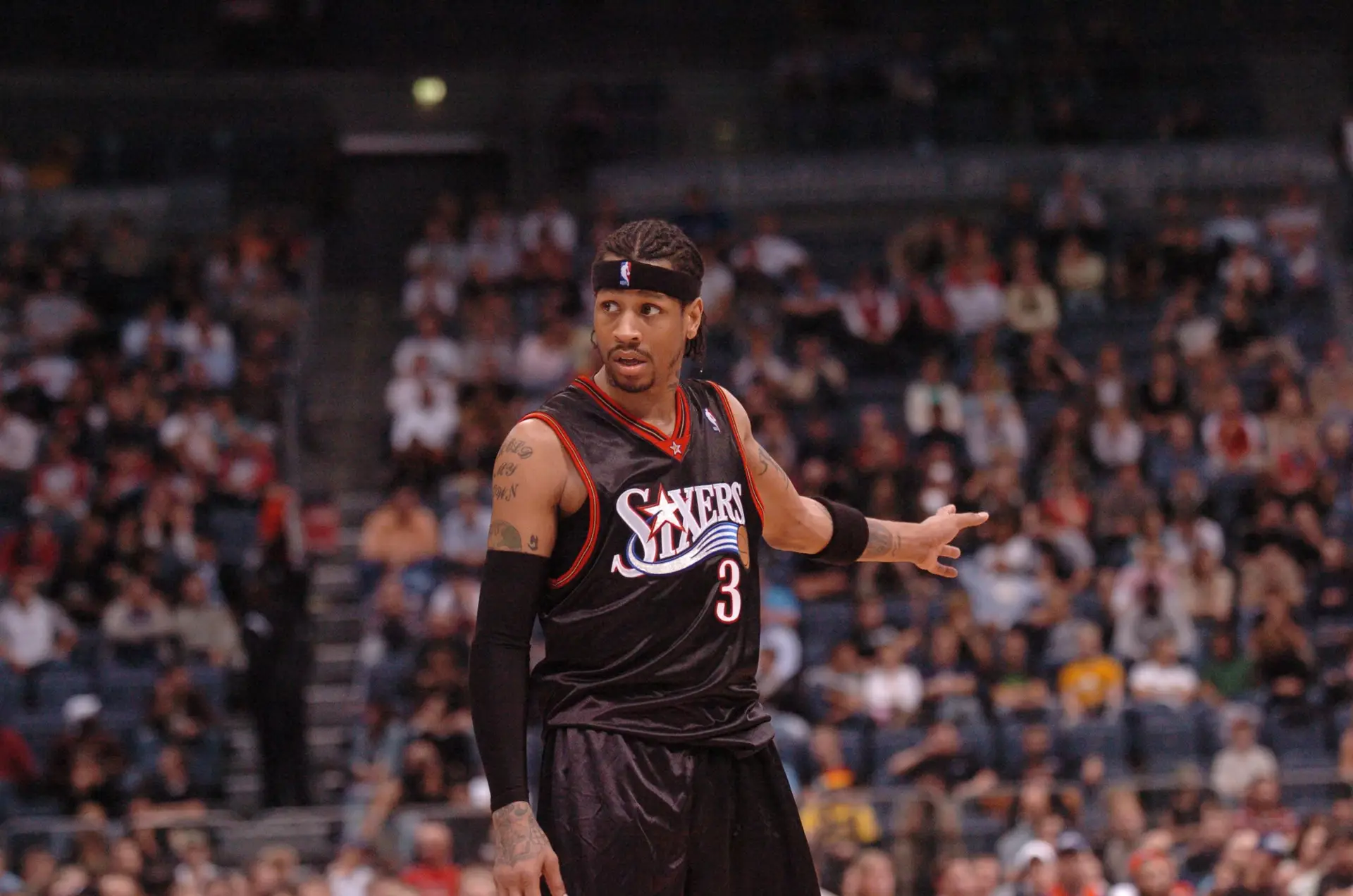 Vamos falar de Allen Iverson, que se estreou há precisamente 20 anos ...