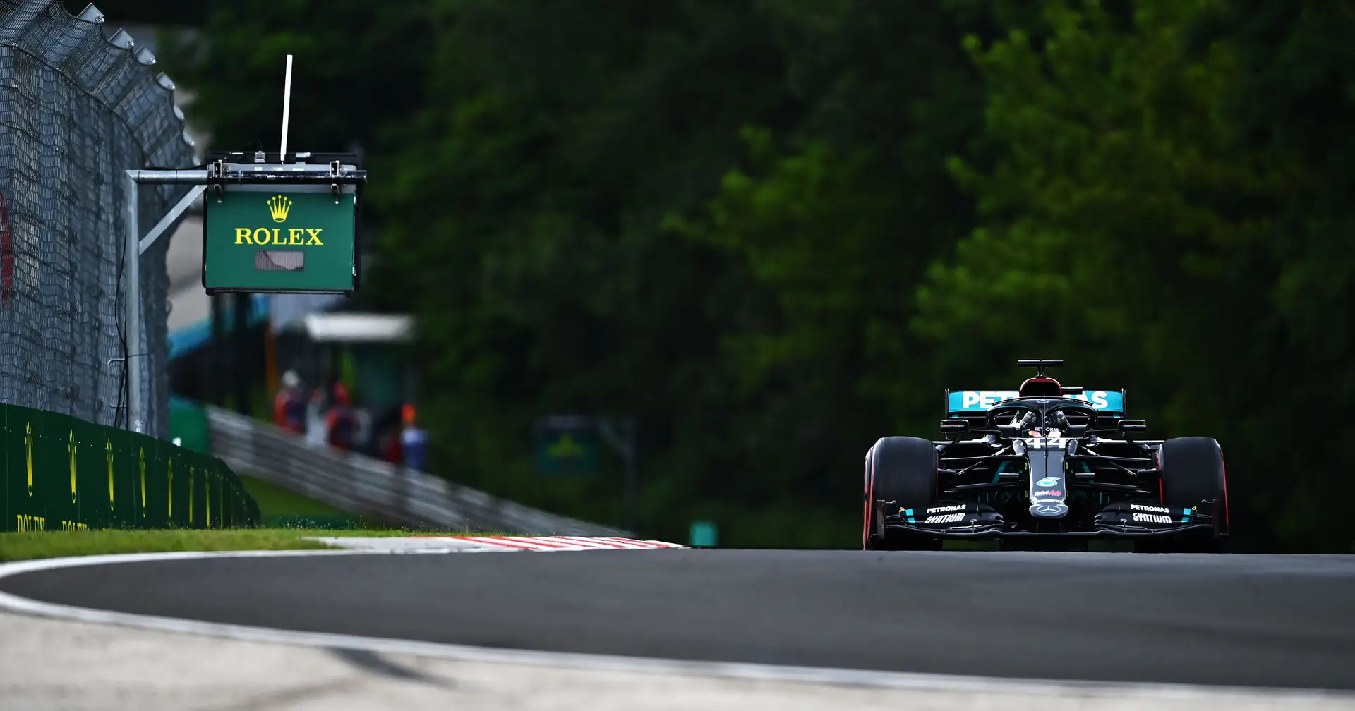 E vão 90 pole positions para Lewis Hamilton | Tribuna Expresso