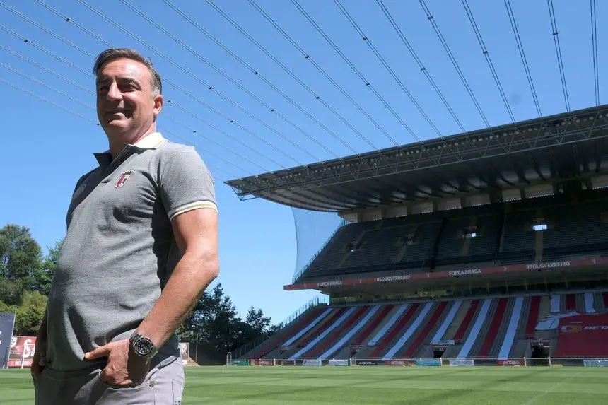 Carlos Carvalhal: "Temos muitíssimo respeito pelo Benfica, 100% de ...