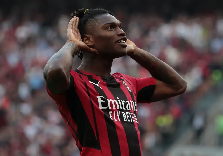 Rafael Leão, o novo rei do calcio que acelera com o Milan para o título ...