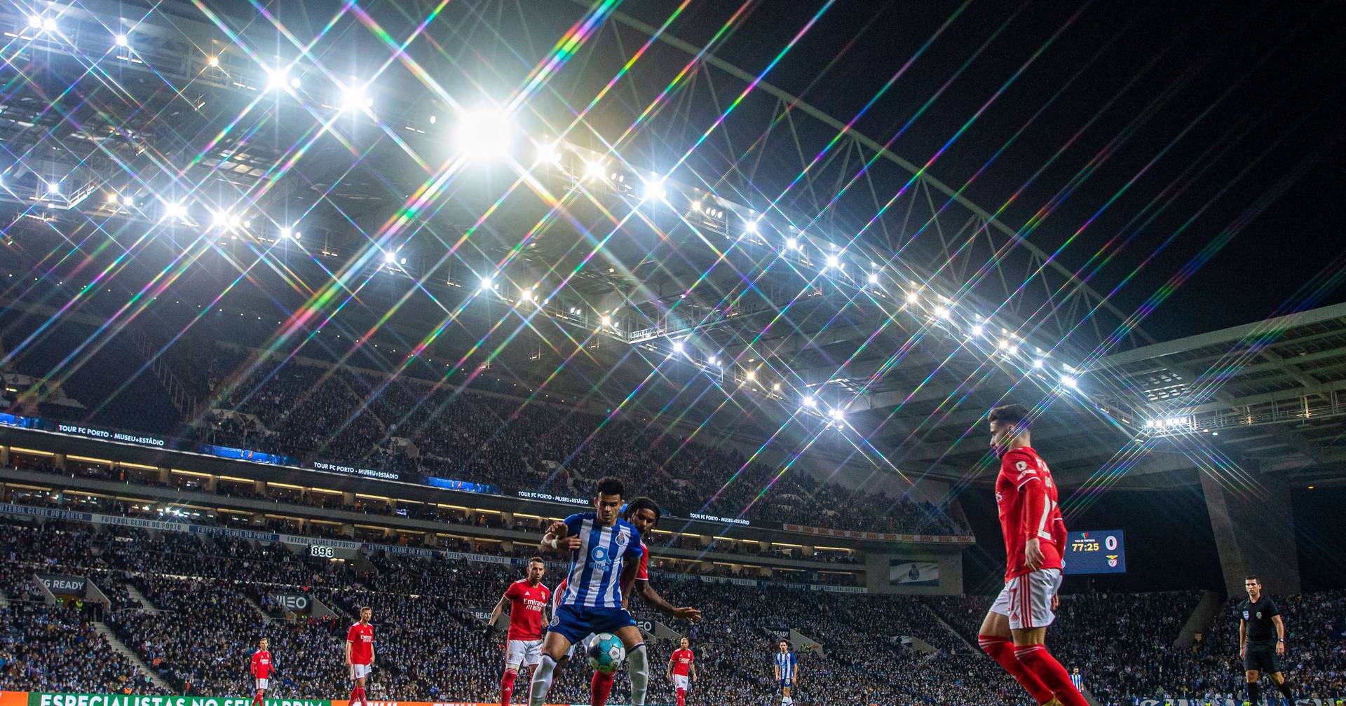 BE e PCP exigem que Governo fixe um teto máximo de golos no Benfica-FC ...