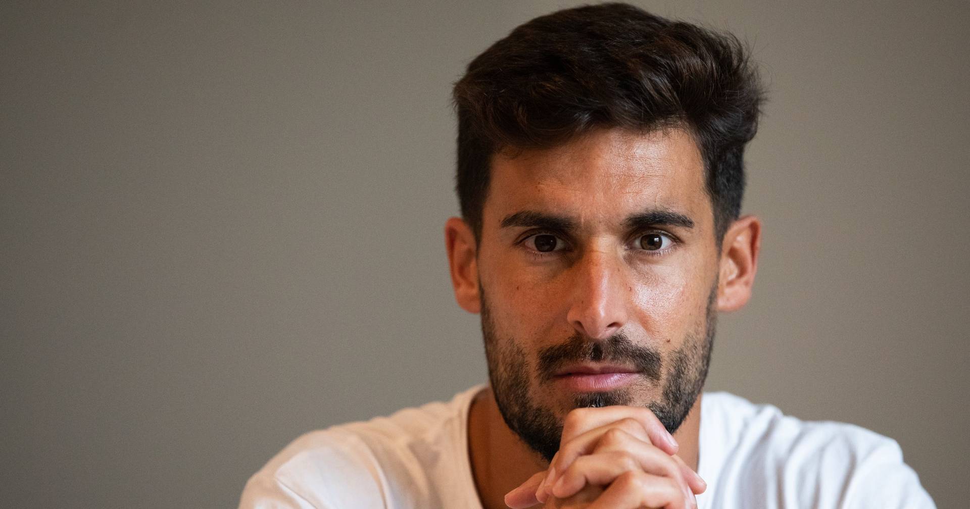 “Na Hungria, o presidente do clube reuniu as mulheres dos jogadores ...