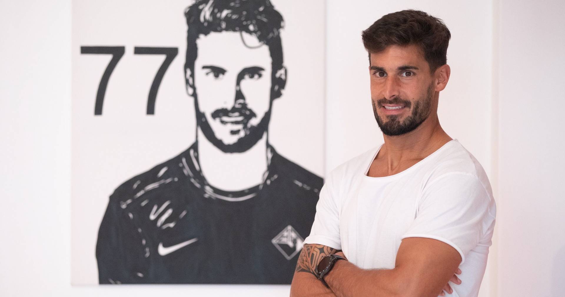 “Fiquei abandonado num centro de estágio na Turquia durante cinco dias ...