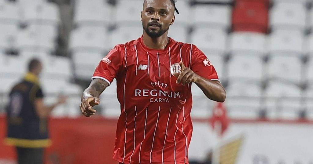 Sismo na Turquia: “O Rúben Ribeiro teve de saltar da janela, as paredes ...