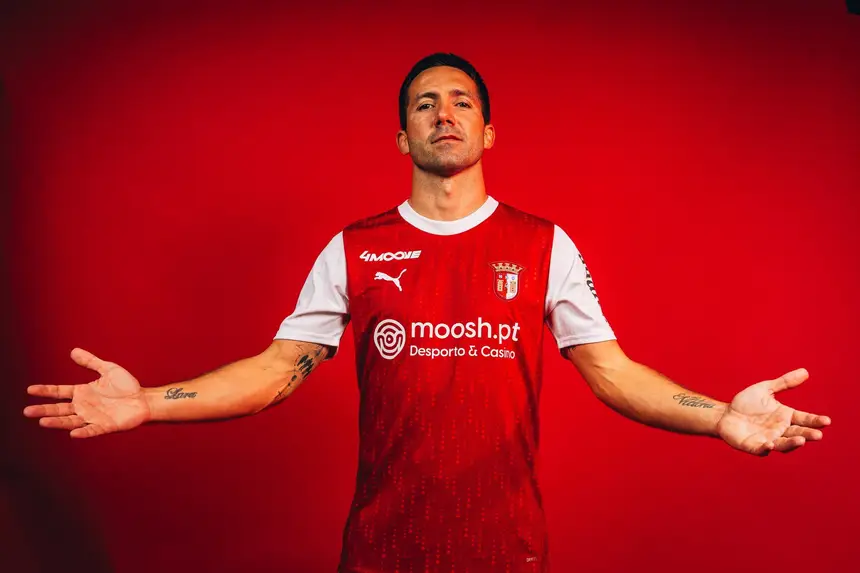 Esteve quase certo no FC Porto, mas João Moutinho é confirmado como ...