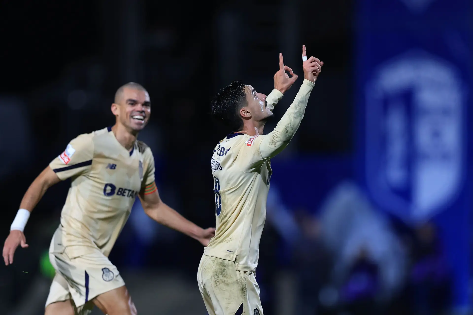 O FC Porto foi a Vizela mostrar o poderio da dupla Taremi-Evanilson e a arte de Eustáquio - Tribuna