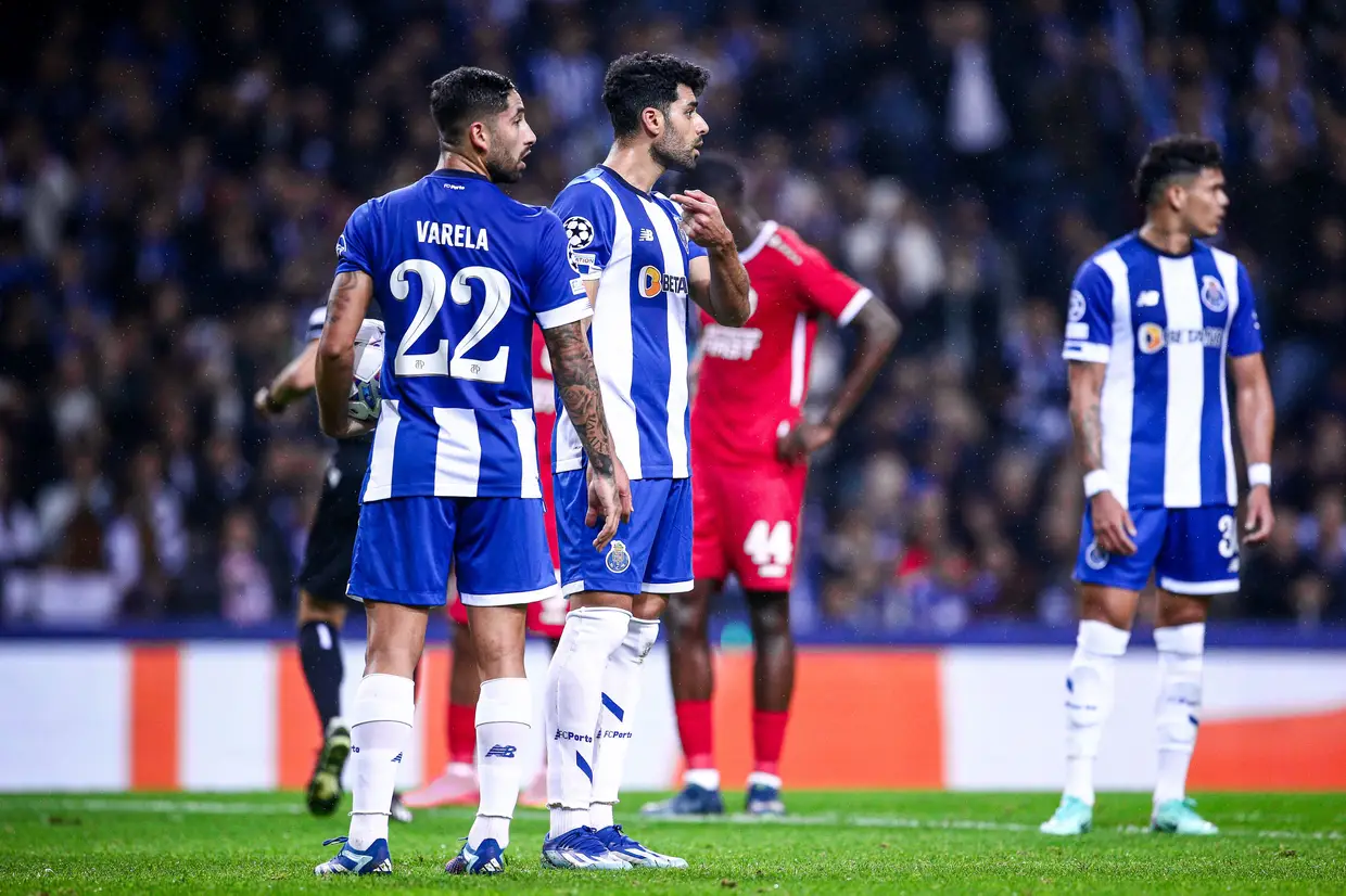 Evanilson não se demite do golo e o FC Porto perdulário aproxima-se da passagem na Liga dos ...