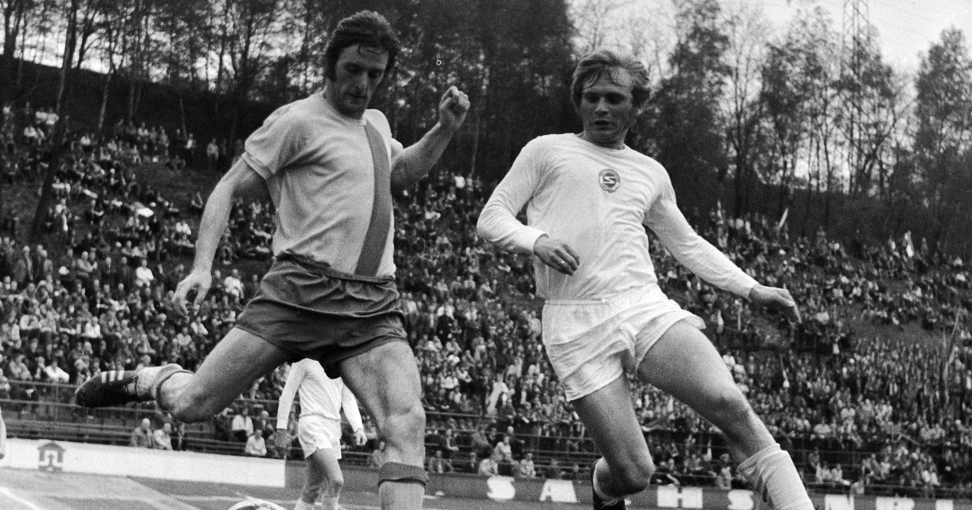 1987_lok_ajax2.jpg_3.jpg - Tribuna