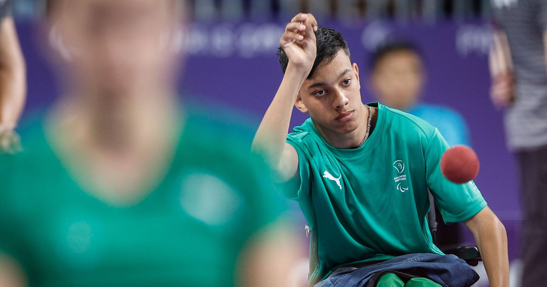 O paralímpico David Araújo deixou de poder ir à faculdade e aos treinos ...