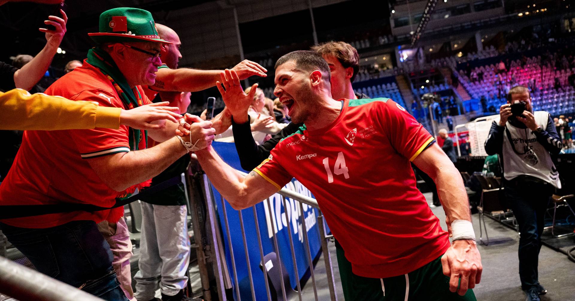 De onde vem esta incrível seleção de andebol? O capitão Rui Silva ...