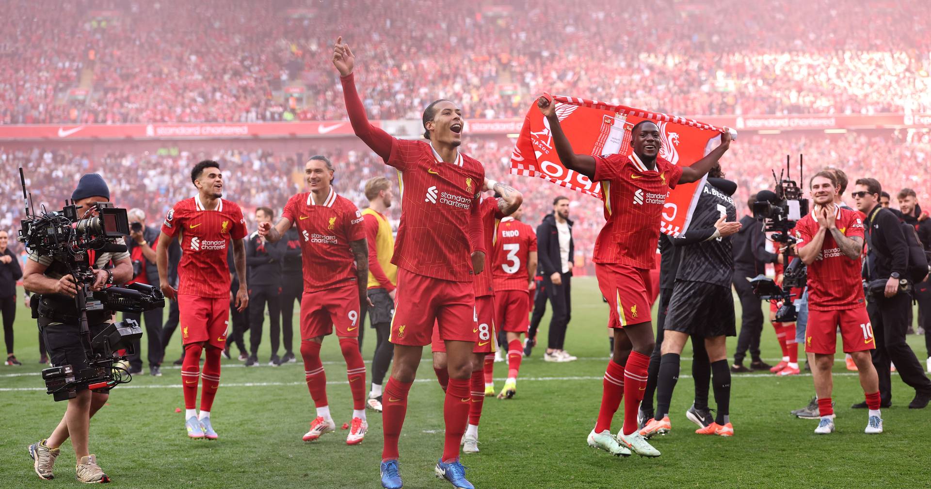 O ano da reconstrução virou ano de festa: Liverpool é campeão inglês e ...