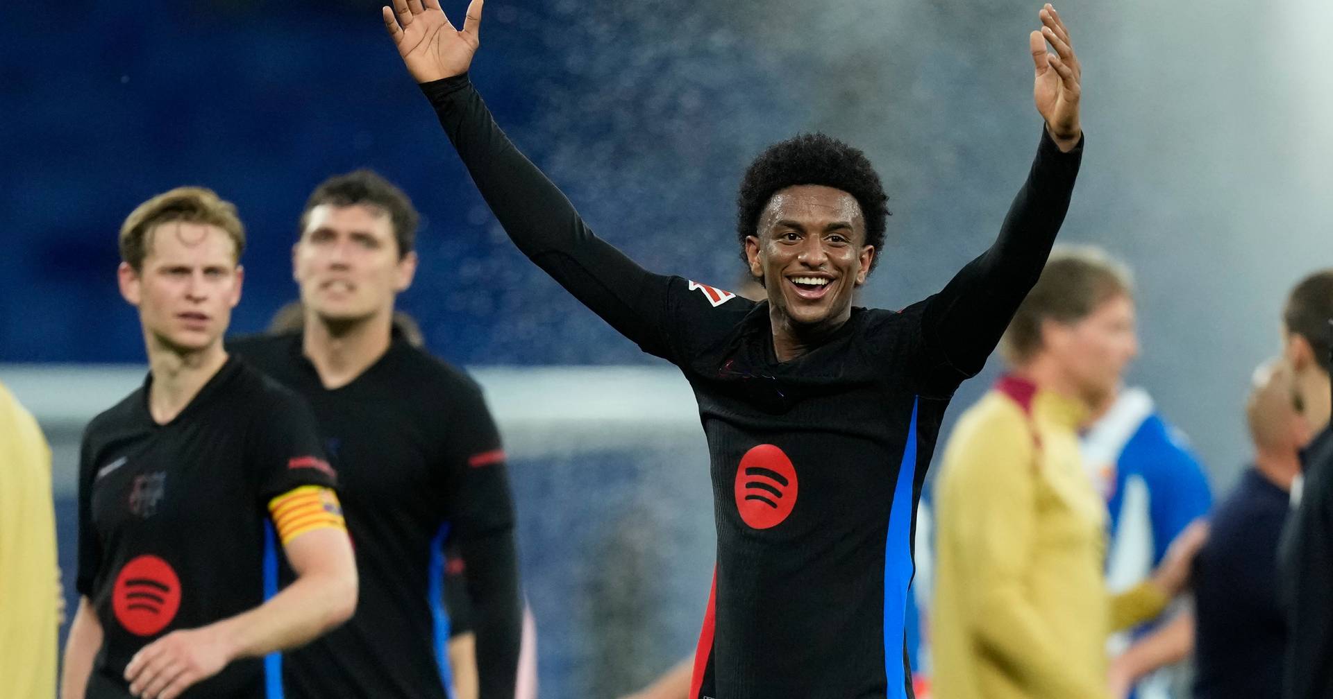 Barcelona conquista Liga espanhola com vitória no dérbi com o Espanyol ...