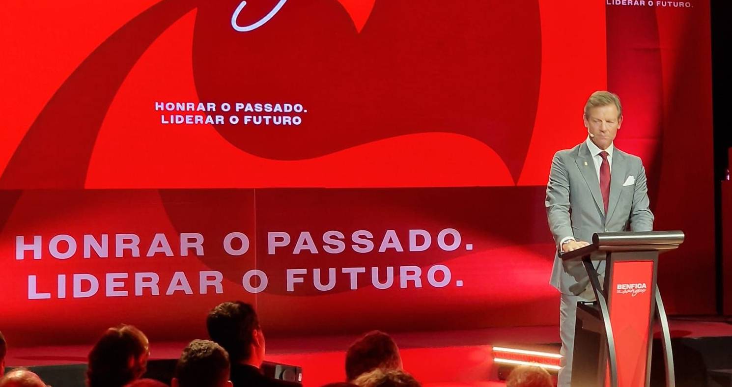 Apresentou-se mais um candidato às eleições do Benfica. E Martim Mayer ...