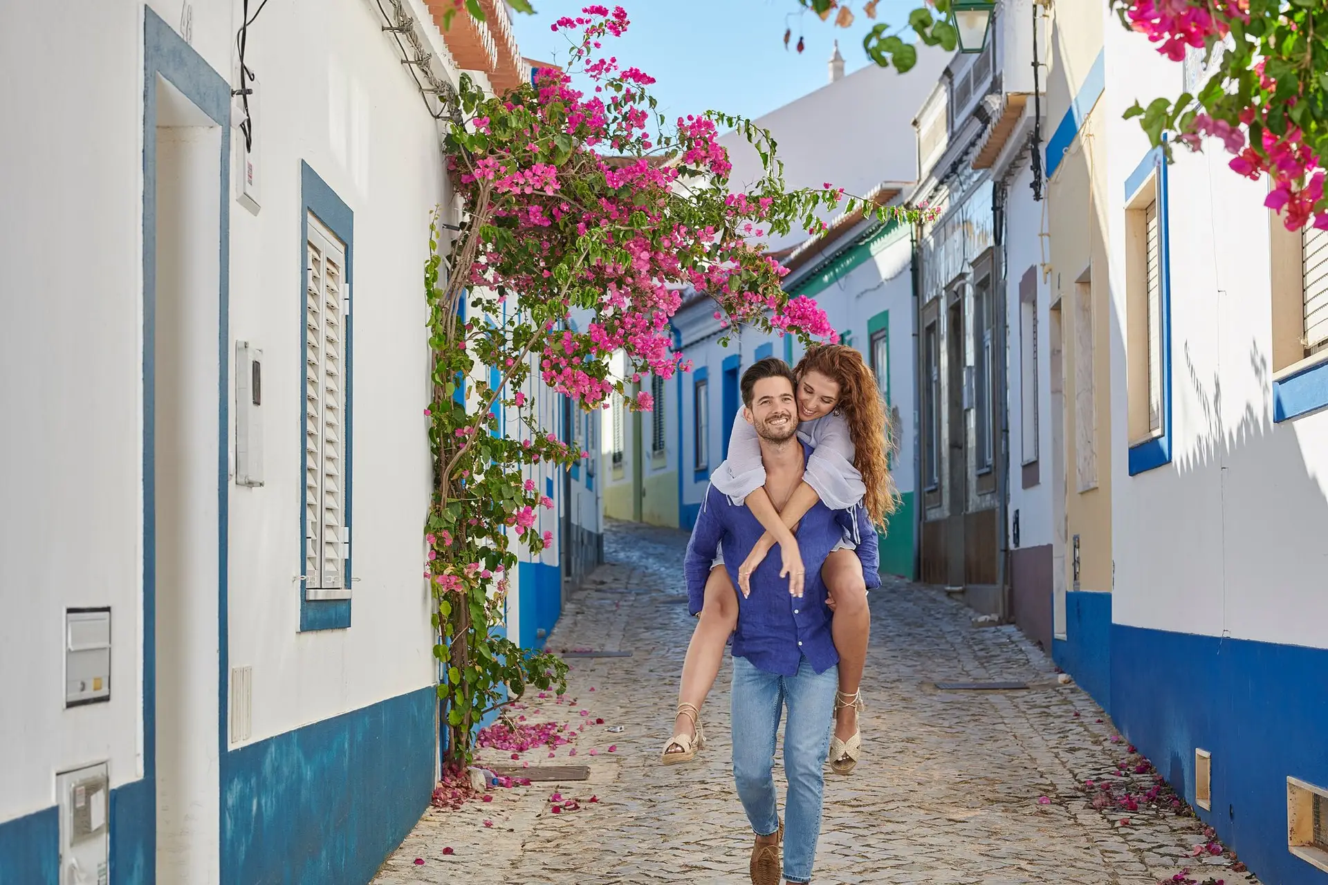 Nova campanha da RTA reforça confiança no Algarve para passar férias ...