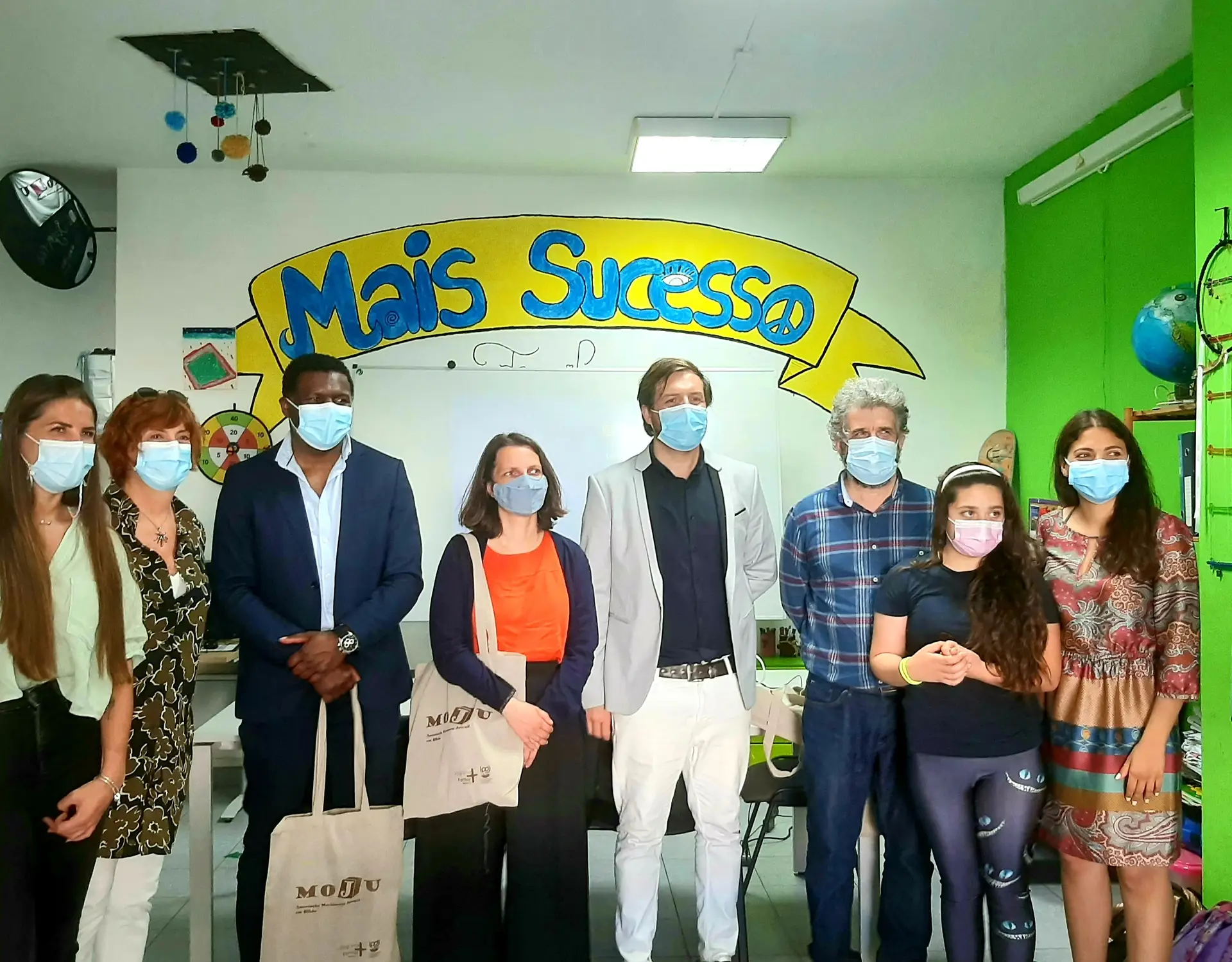 Alta Comissária Para As Migrações Visitou A Associação Movimento