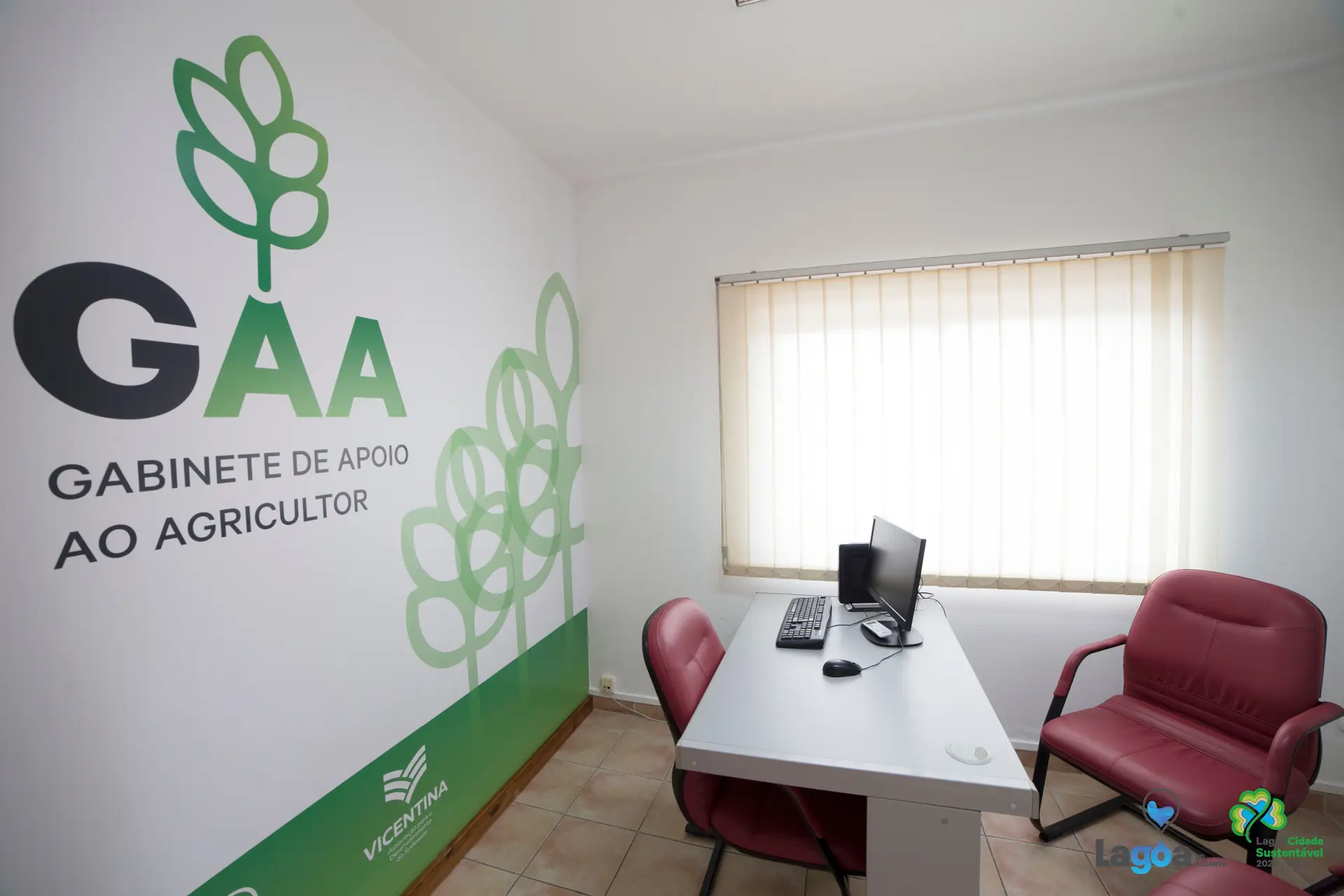 Lagoa cria Gabinete de Apoio ao Agricultor - Postal