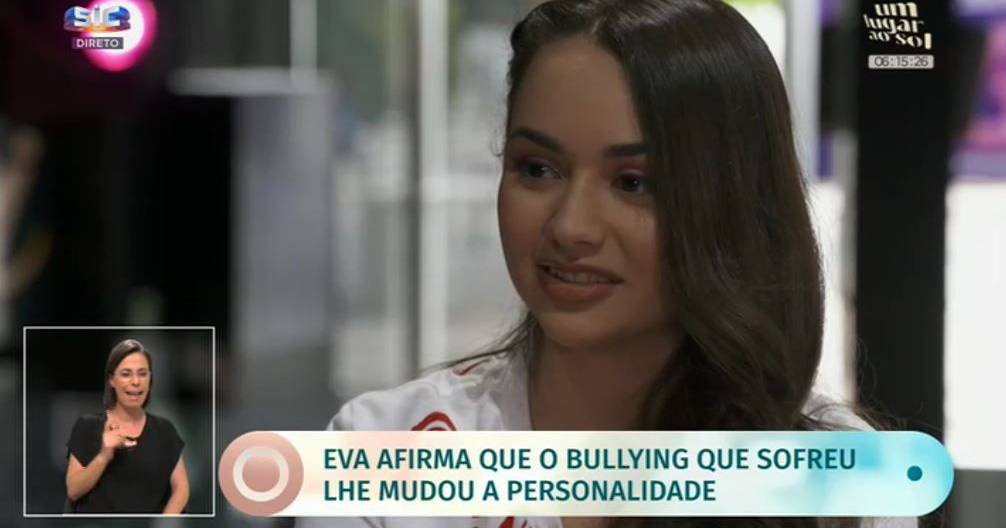 Eva revela que foi discriminada na escola por ser filha de Wanda Stuart ...