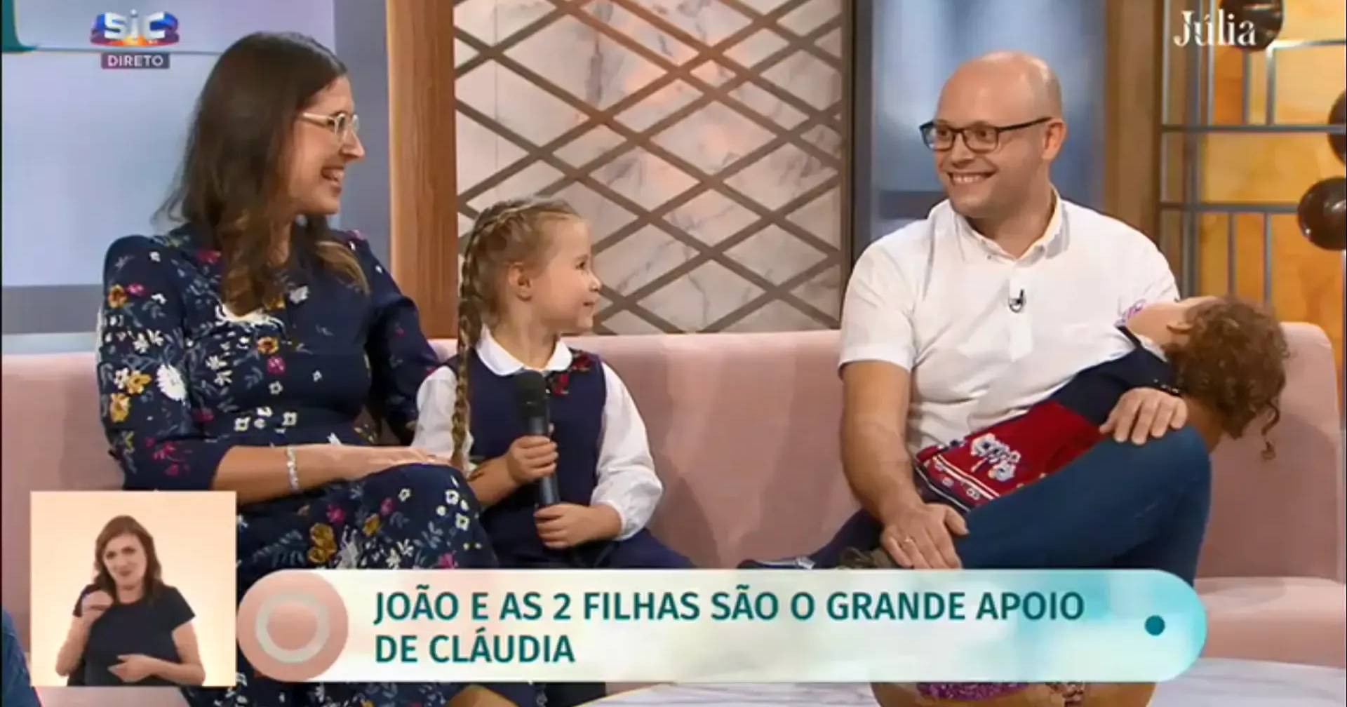 Júlia – 11 de agosto – parte 1 – Enfrentar as provações com um sorriso ...