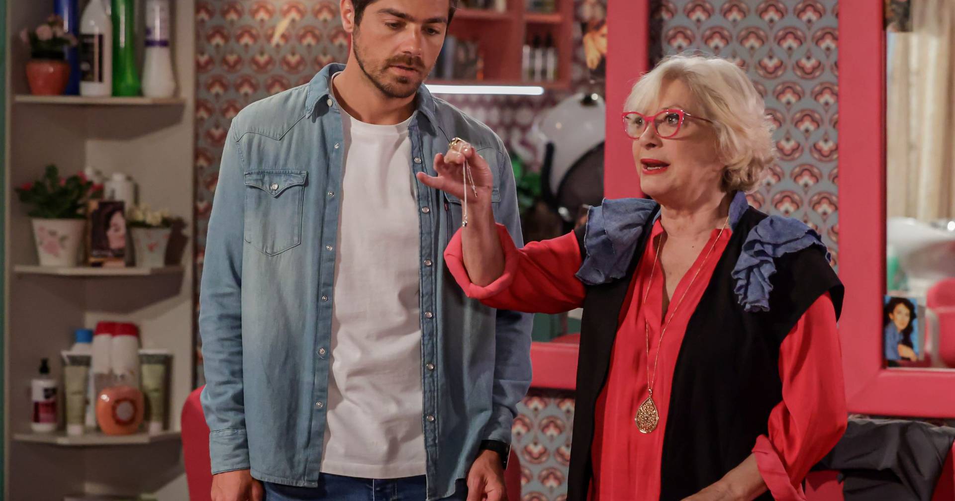 ‘Por Ti’: Veja o episódio 208 na Opto/SIC - SIC
