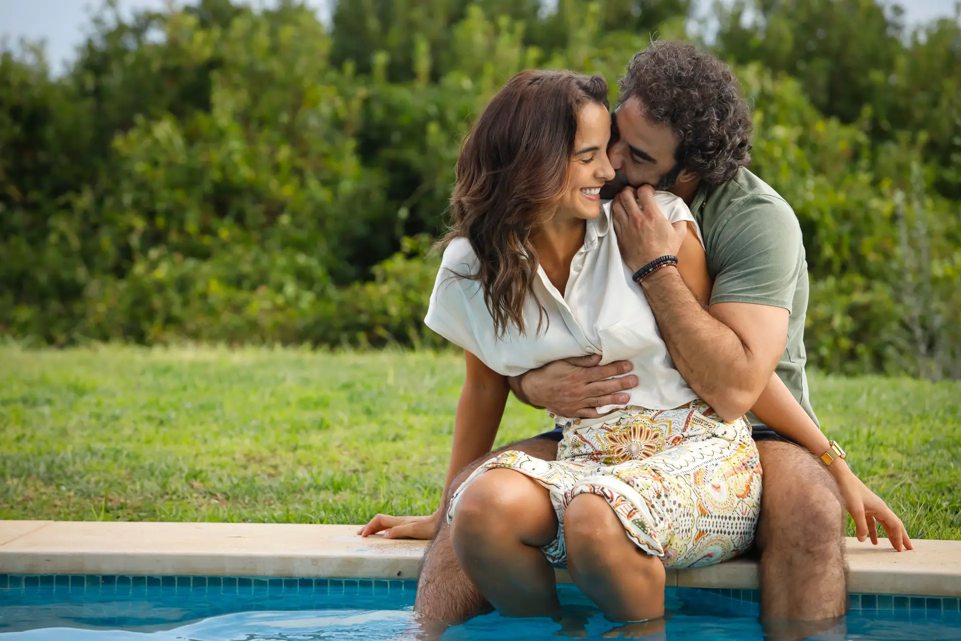 Resumo de ‘Sangue Oculto’: Carolina e Tiago são apanhados em clima de romance - SIC