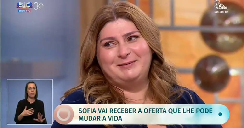 “Eu vejo-me ao espelho e digo ‘não, não sou eu’: Sofia Calado atingiu 124 quilos depois da morte ...