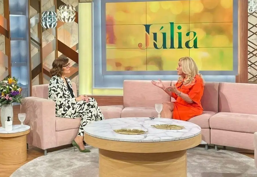 Júlia Pinheiro elogia Teresa Guilherme e apresentadora reage: “Paguei ...