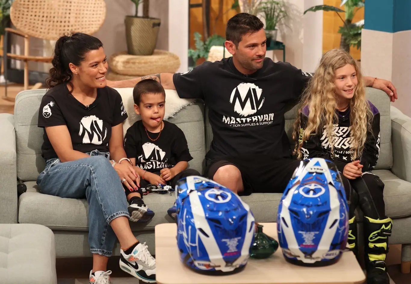 Maria Inês tem 10 anos e é piloto de motocross: “Pensámos retardar a ...