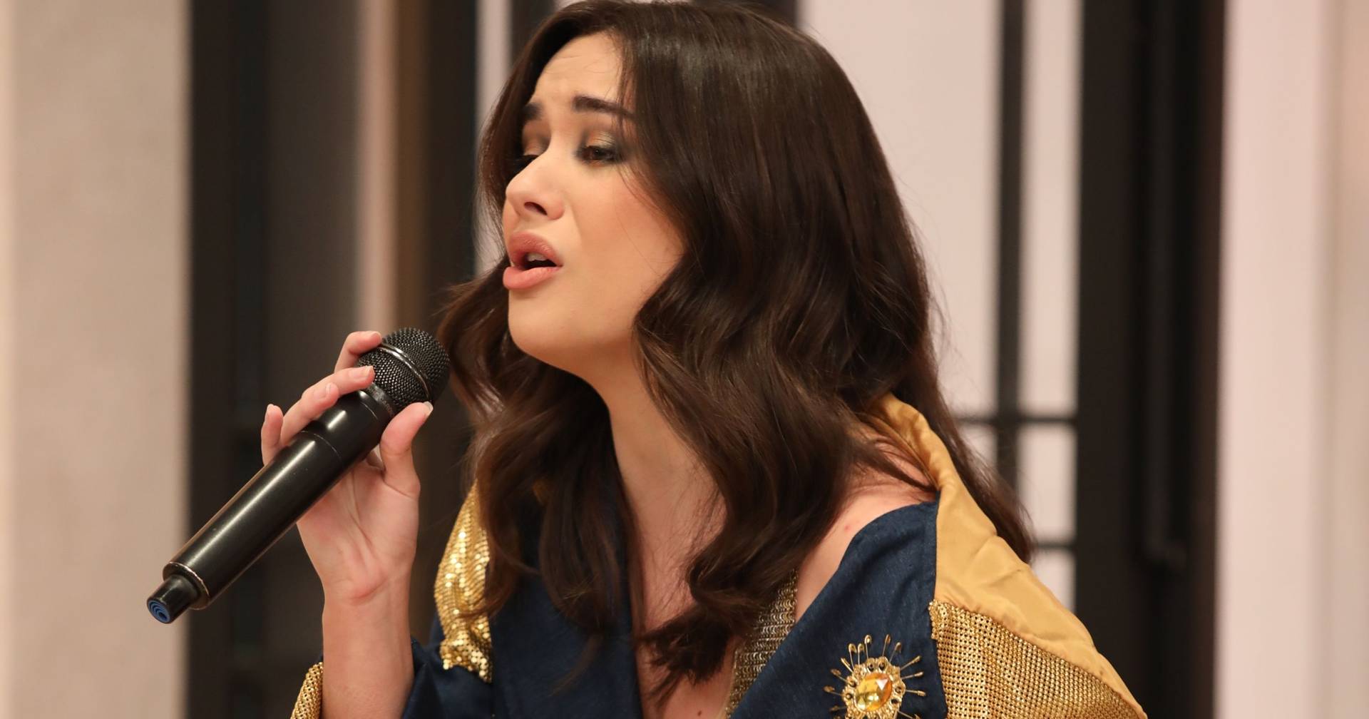 Eva Stuart fala sobre o seu novo trabalho musical e recorda a ...