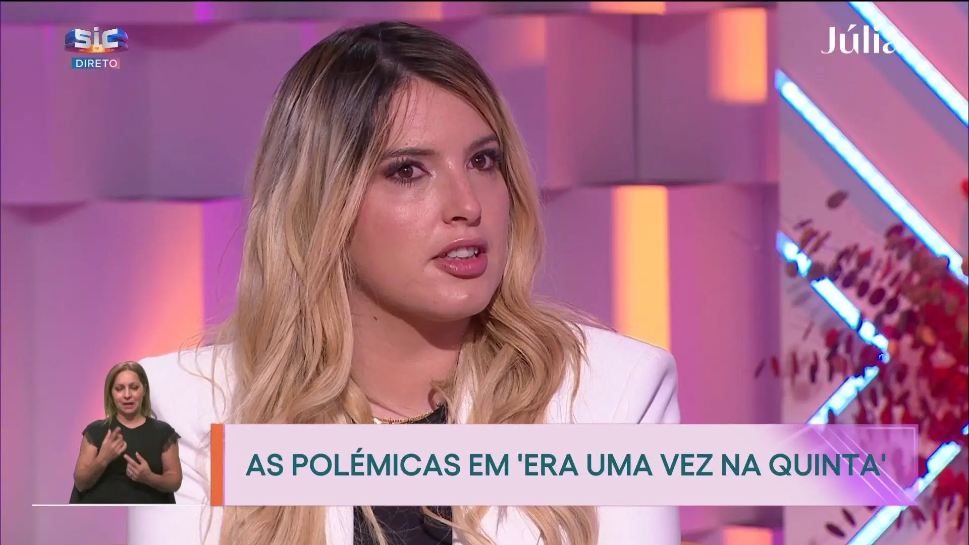 “Não deviam ter impedido a escalada de intimação?”— Júlia Pinheiro ...
