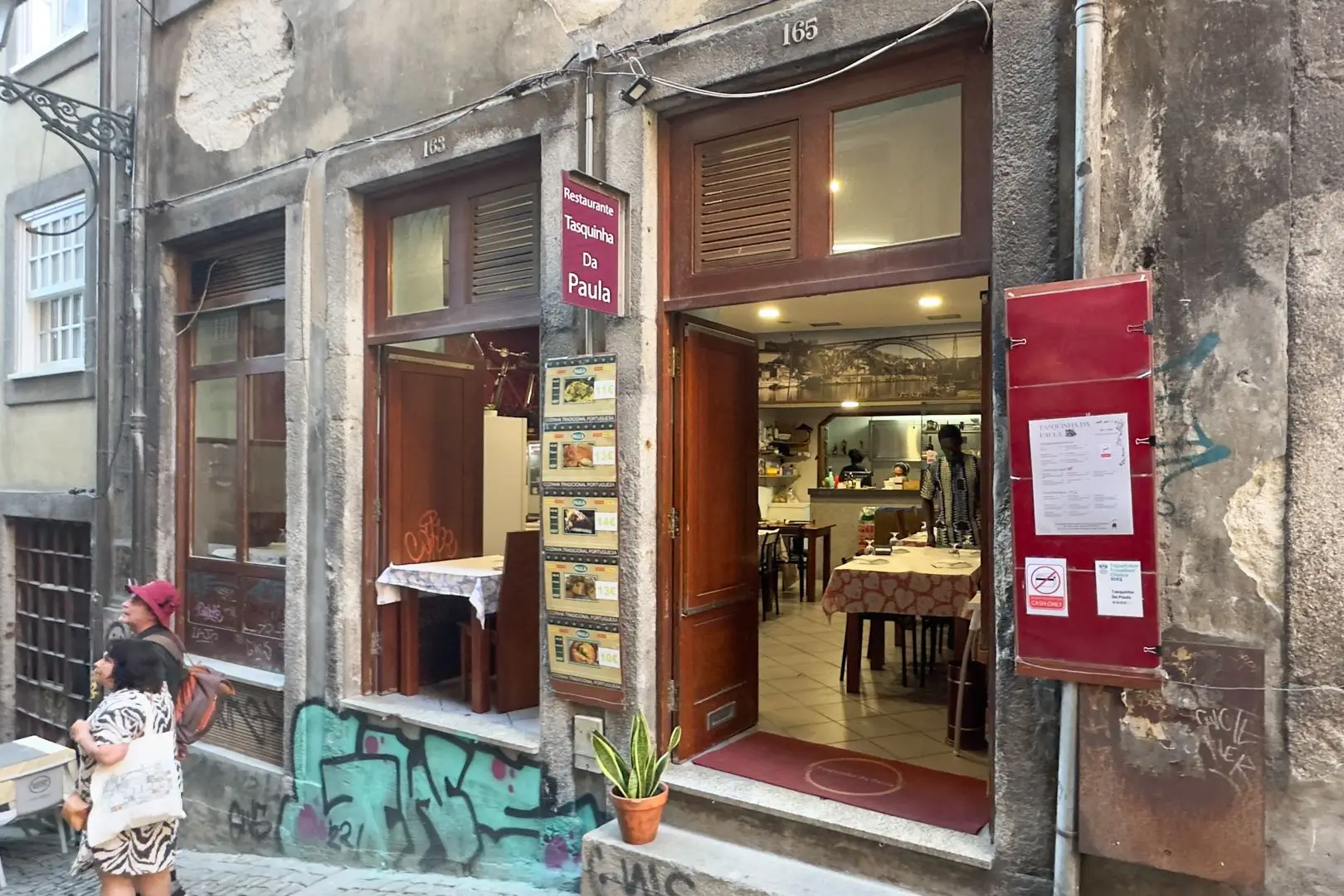 Tasquinha da Paula - SIC