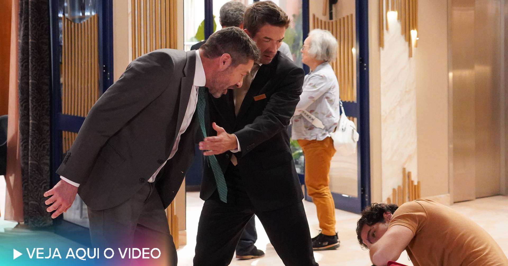 Agressão! Alberto perde a cabeça com David: “Dou cabo de ti” - SIC