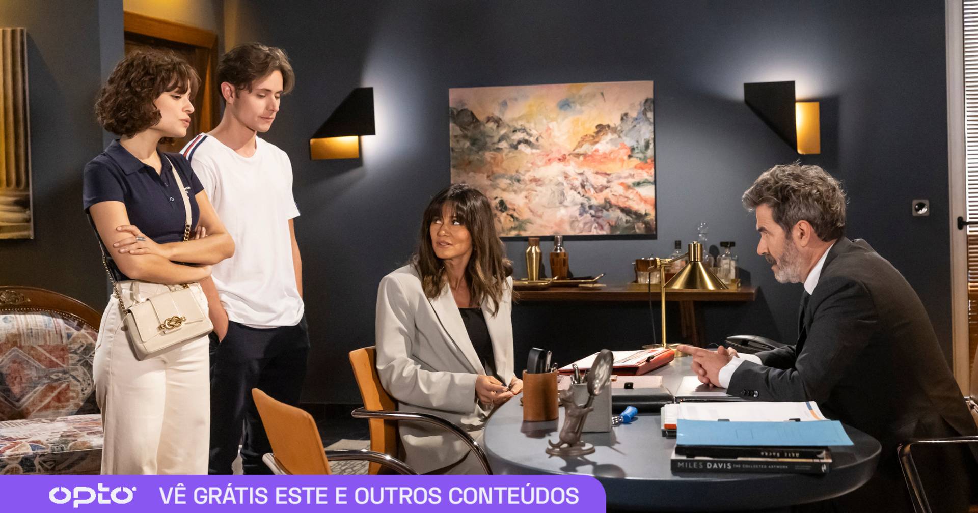 Resumo de ‘Senhora do Mar’: Rita conta ao pai que namora com Rafa - SIC