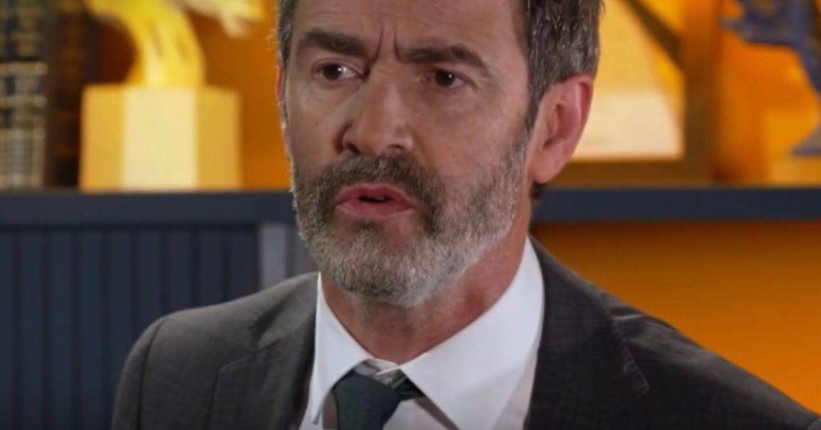 Artur é contra a relação de Rita e Rafael: "Vocês são primos!" - SIC