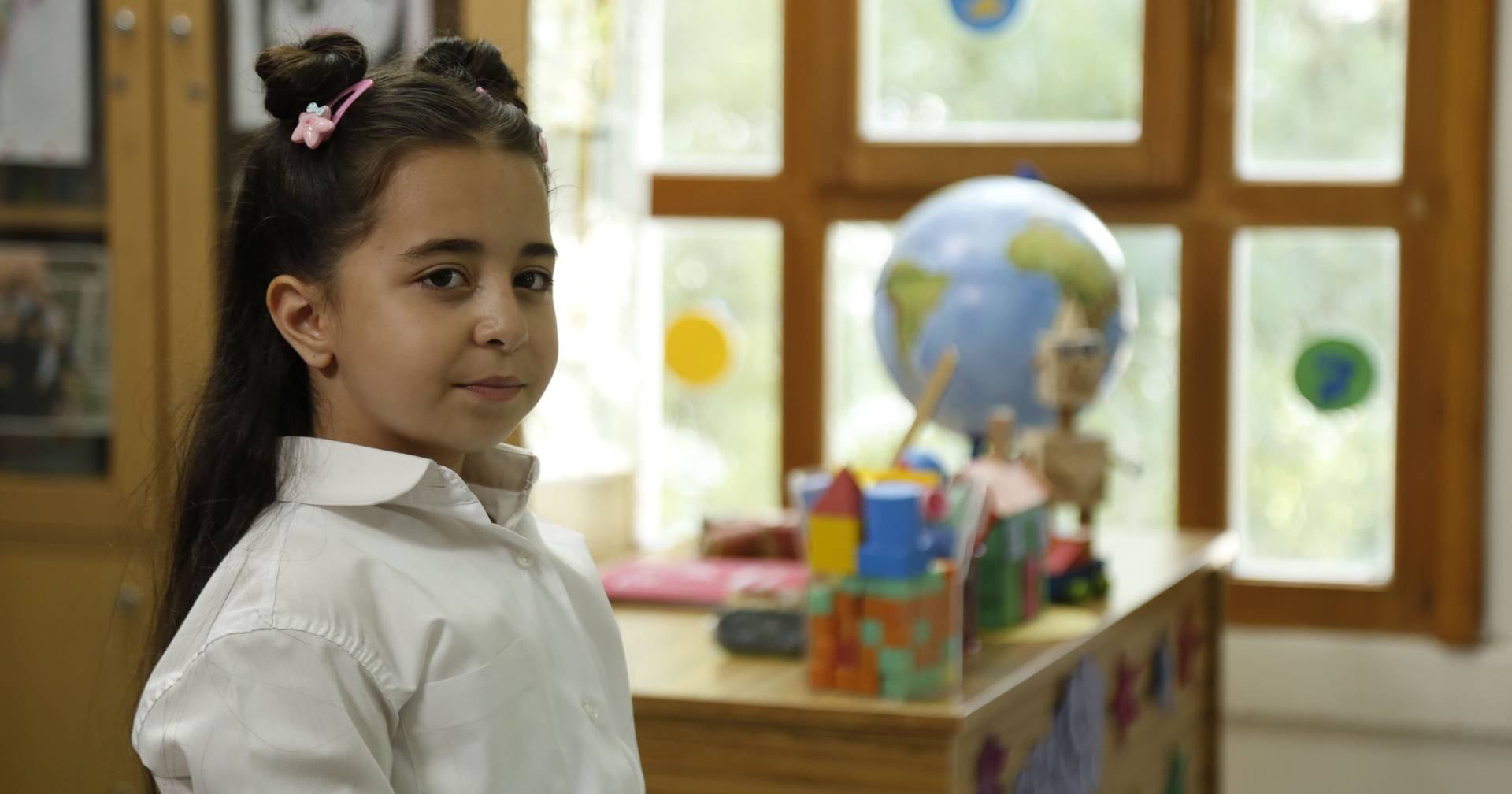 Saiba quem é a atriz portuguesa que dá a voz a Olívia, de ‘Querida ...