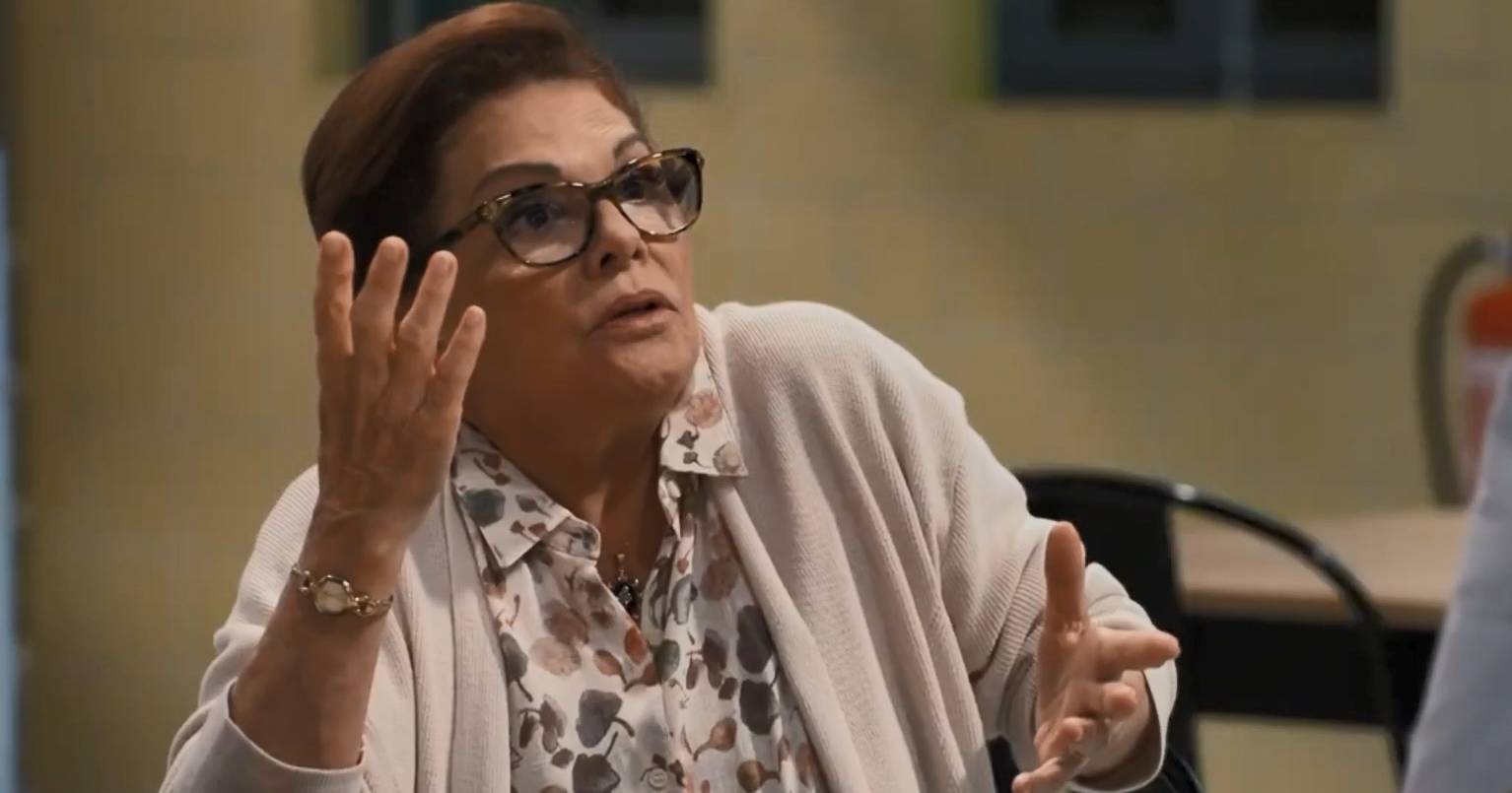 Isaura não sabe da filha e Samuel avisa: "Ela não quer ser encontrada..." - SIC