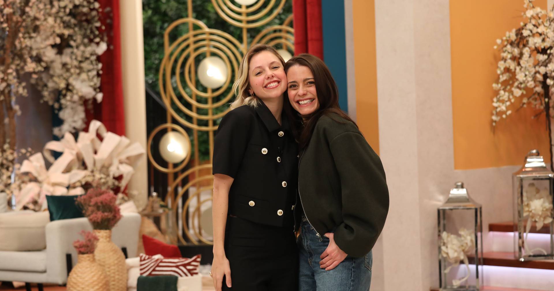 "Passamos o dia a brincar com as nossas emoções" - Laura Dutra e ...