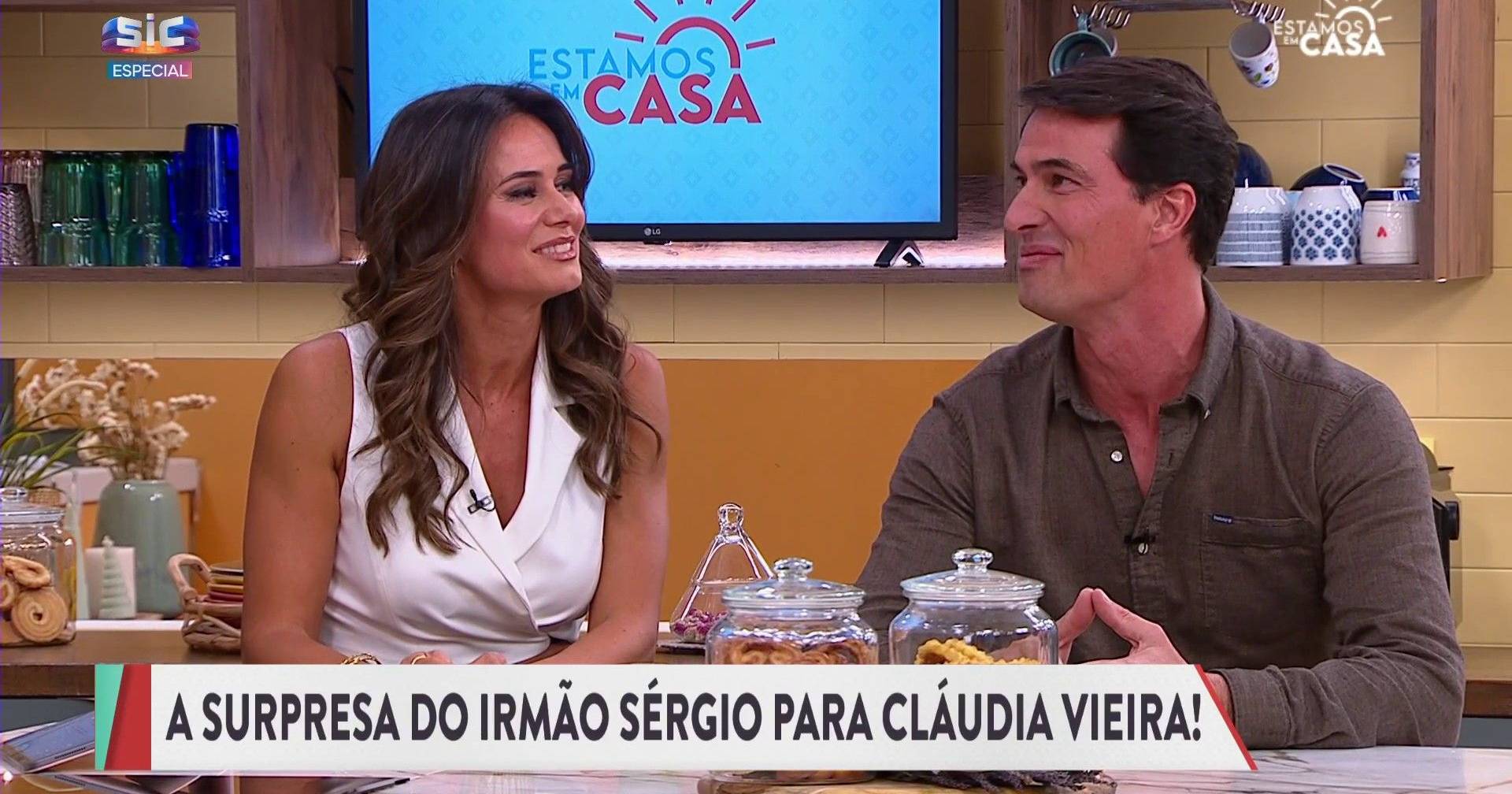 Cláudia Vieira é surpreendida pelo irmão em direto: "Somos muito cúmplices!" - SIC