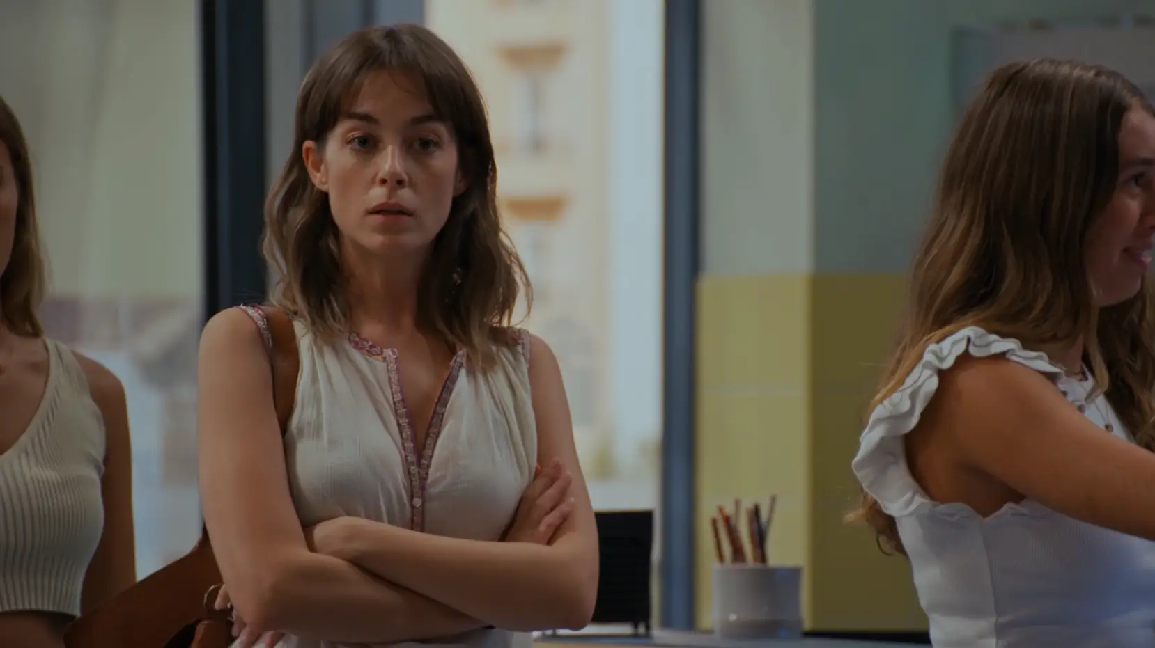 Resumo 'A Promessa': Laura apanha Bianca a falar com Joca - SIC