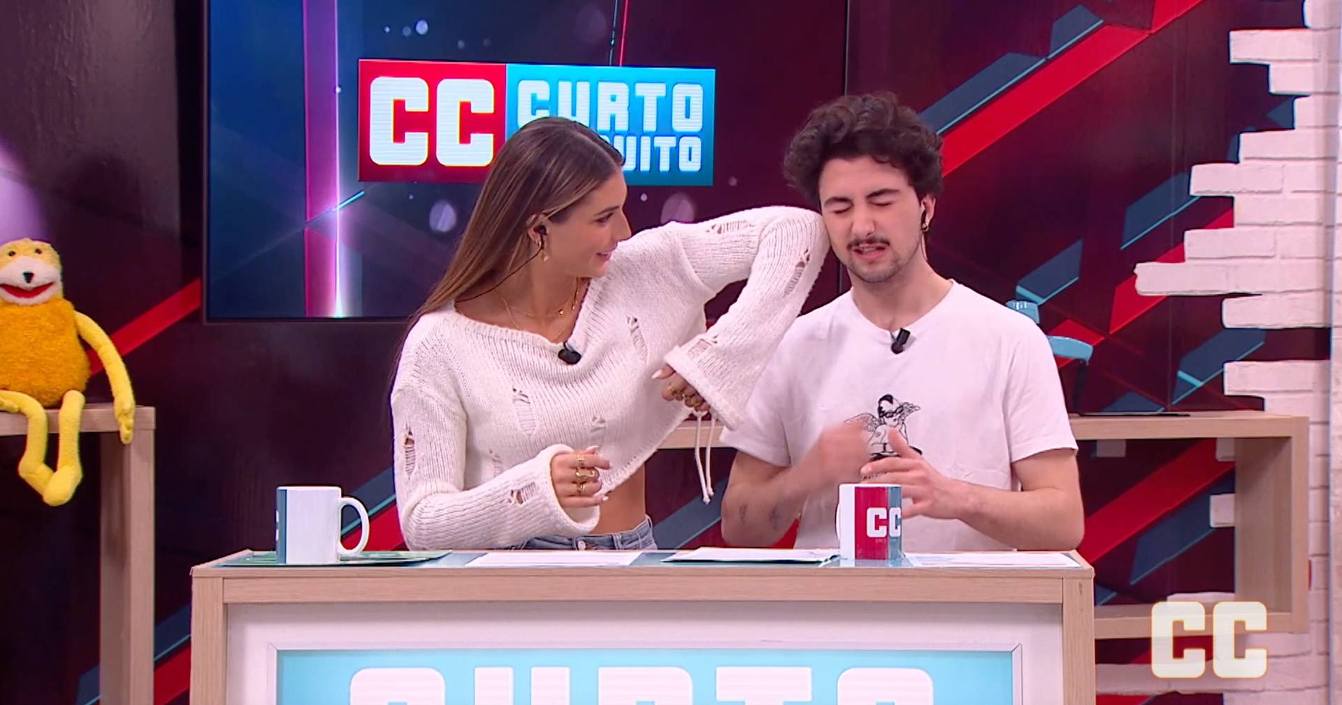 Tensão no Curto Circuito! Inês Abrantes dá uma cotovelada em Manel Rosa ...