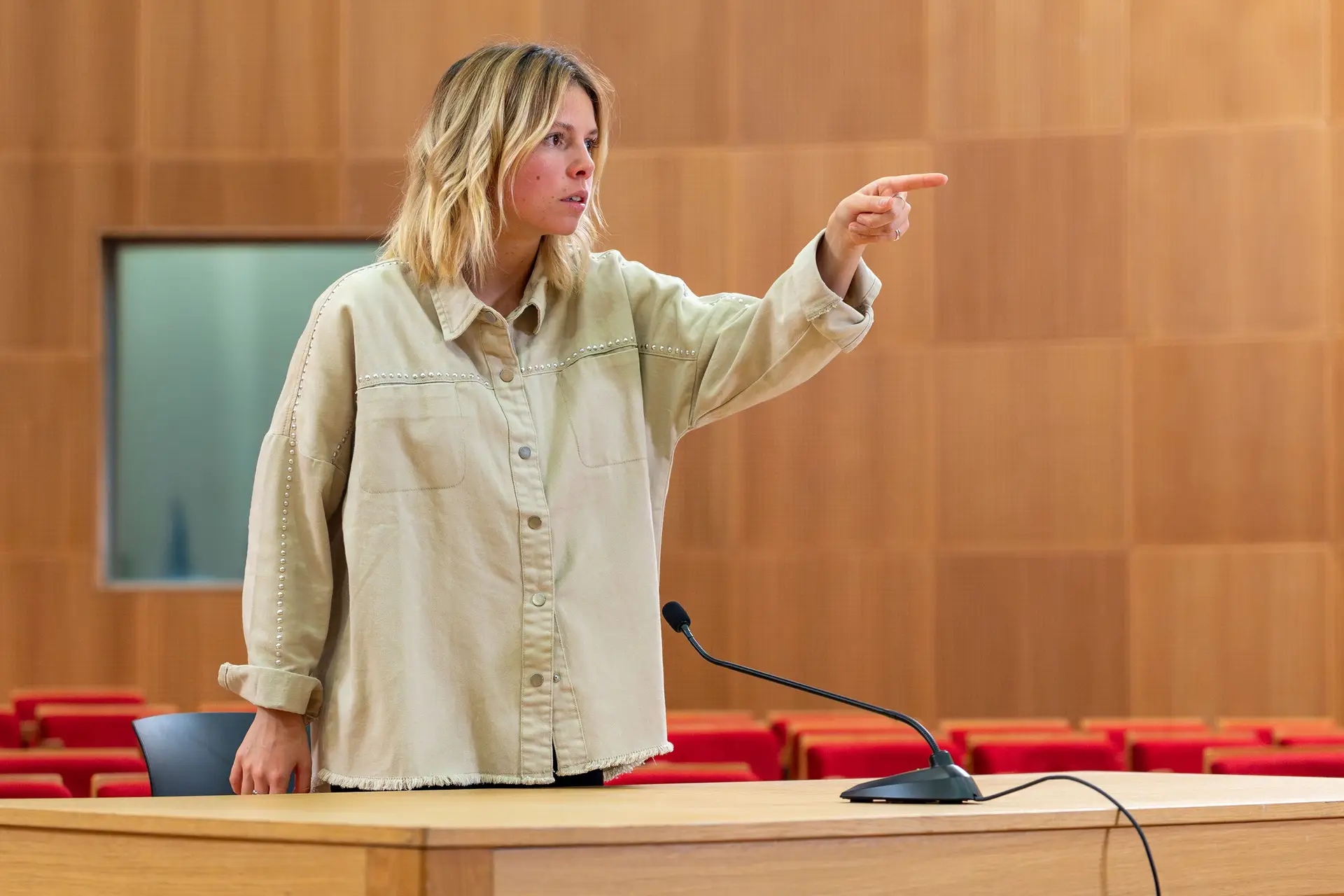 Resumo 'A Herança': Teresinha arma um escândalo no tribunal - SIC