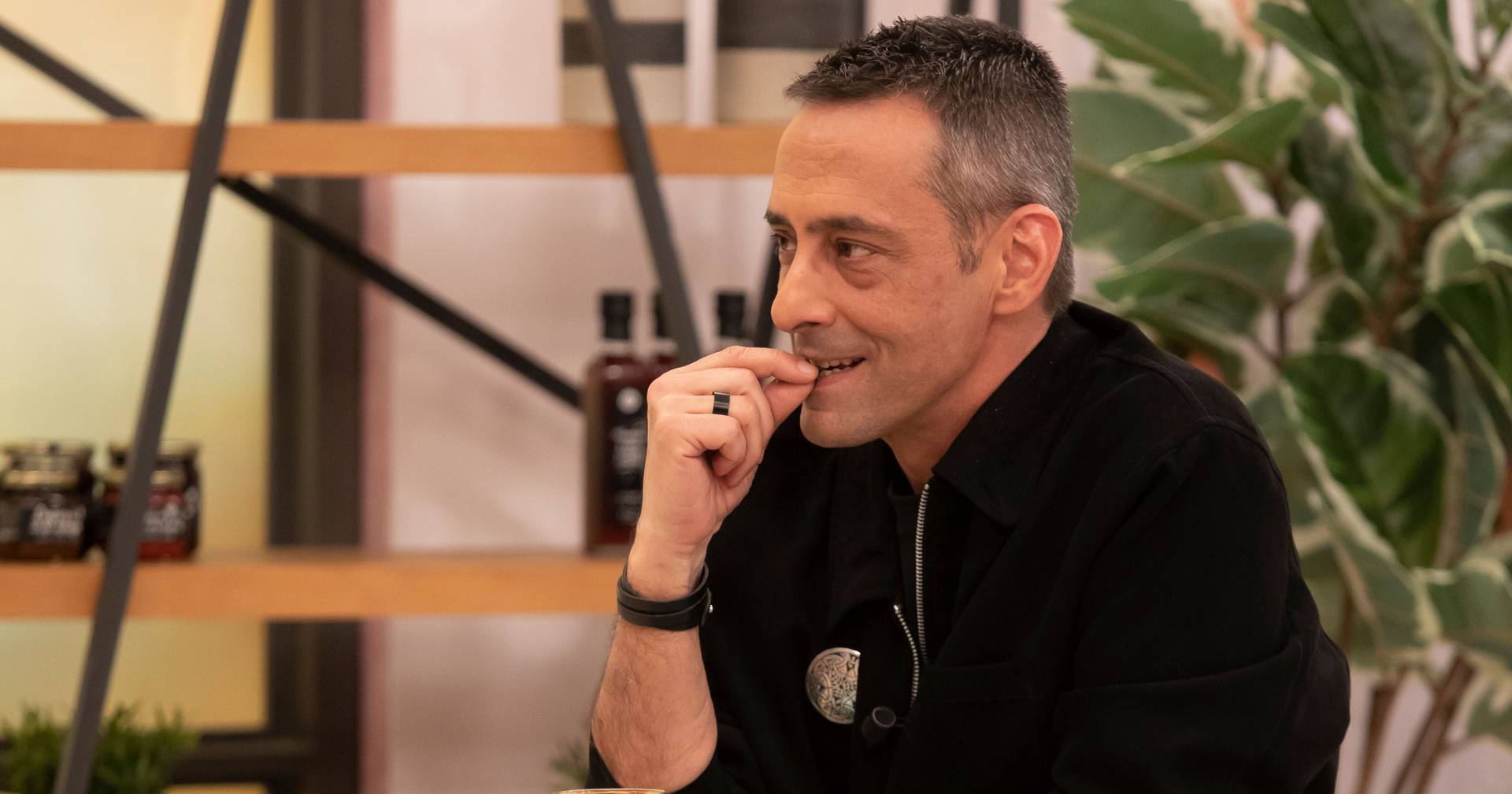 Inédito no Irresistível! Luís de Matos não responde à pergunta e é ...