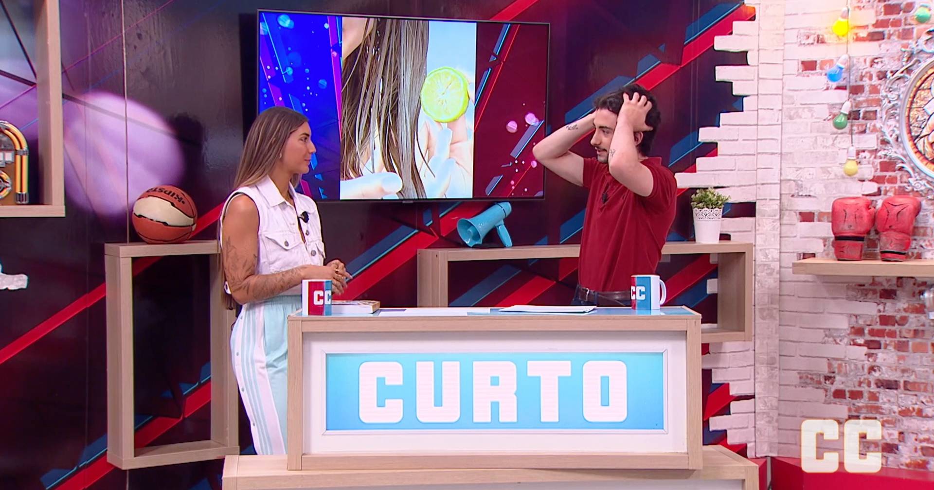Apresentadores do Curto Circuito recordam os momentos mais ridículos do ...